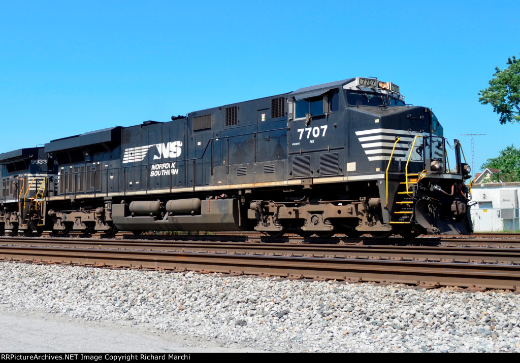NS 7707
